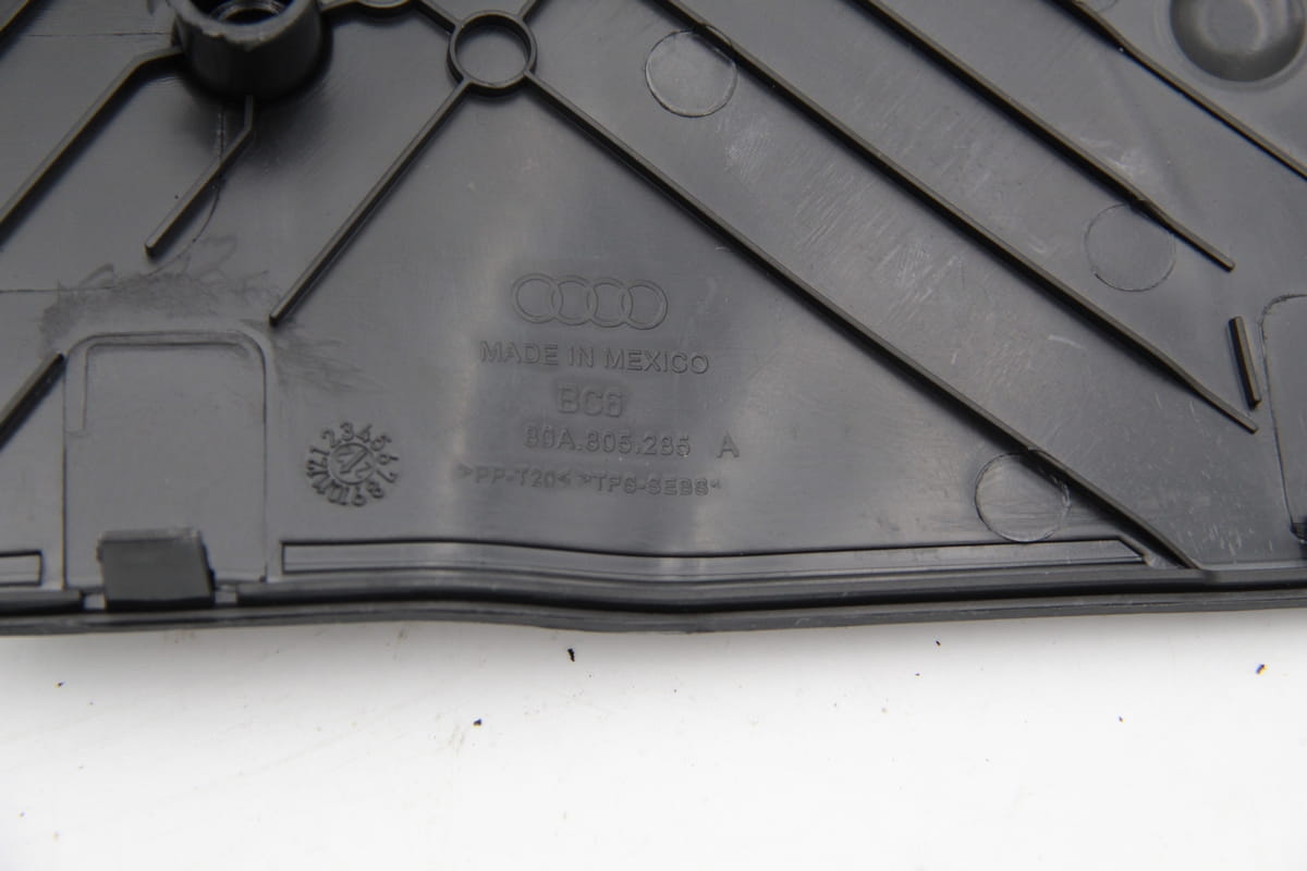 Osłona błotnika nakładka lewa Audi Q5 FY 80A805285A Doposażanie aut ...